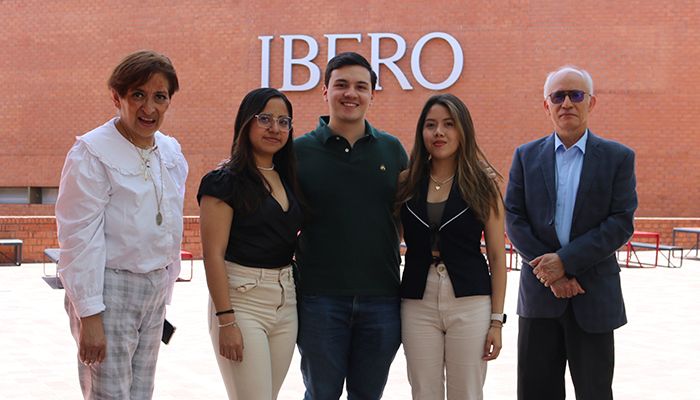 Estudiantes de IBERO Finanzas Triunfan en Concurso de Pronósticos ...